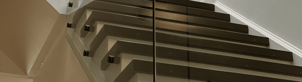 The Pros and Cons of Open vs. Closed Staircase Designs