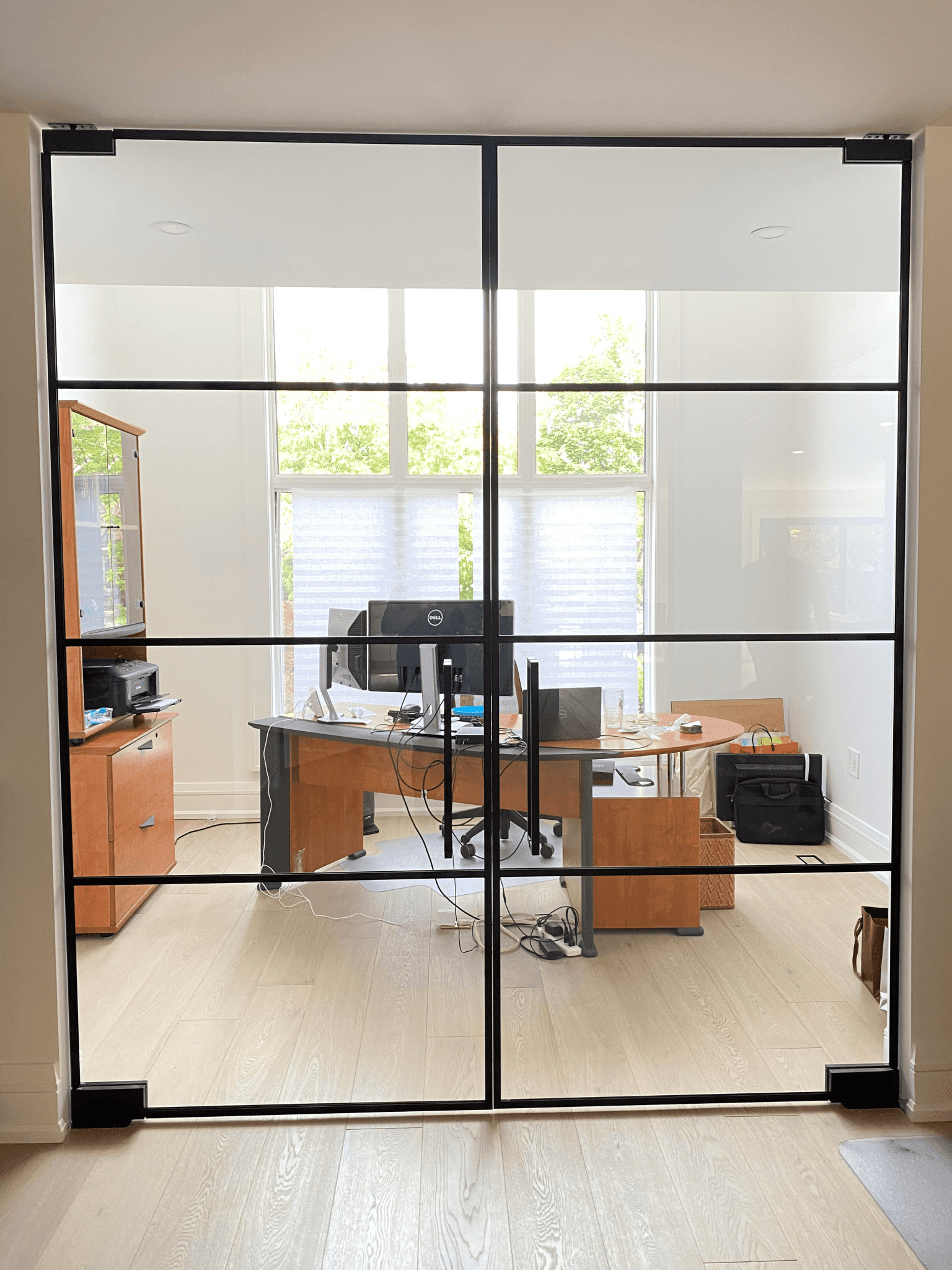 The Advantages of Glass Partitions in Modern Office Design