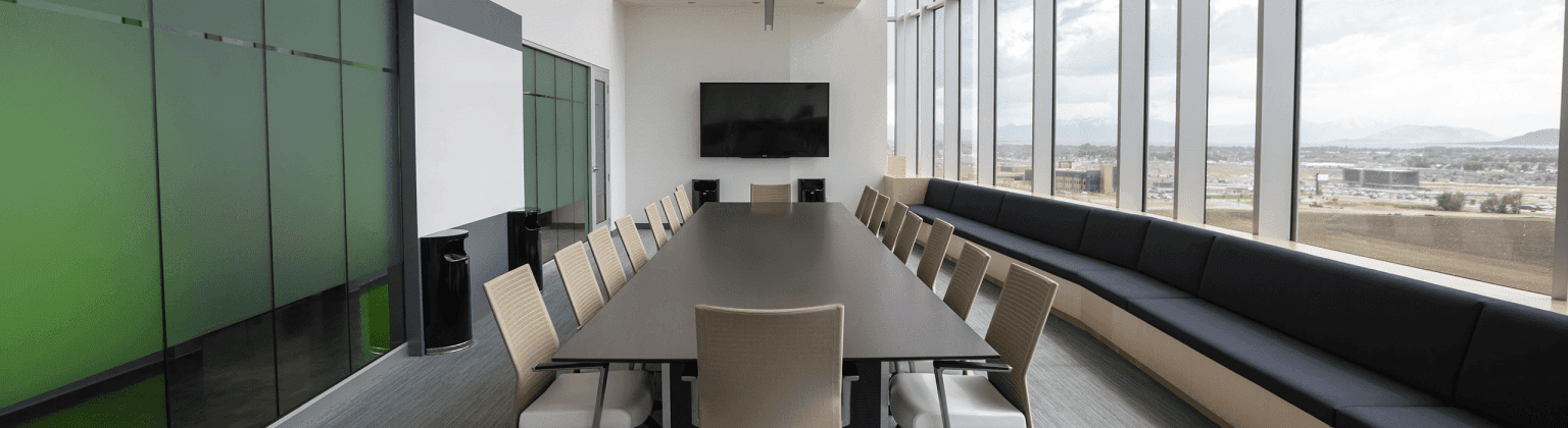 The Advantages of Glass Partitions in Modern Office Design